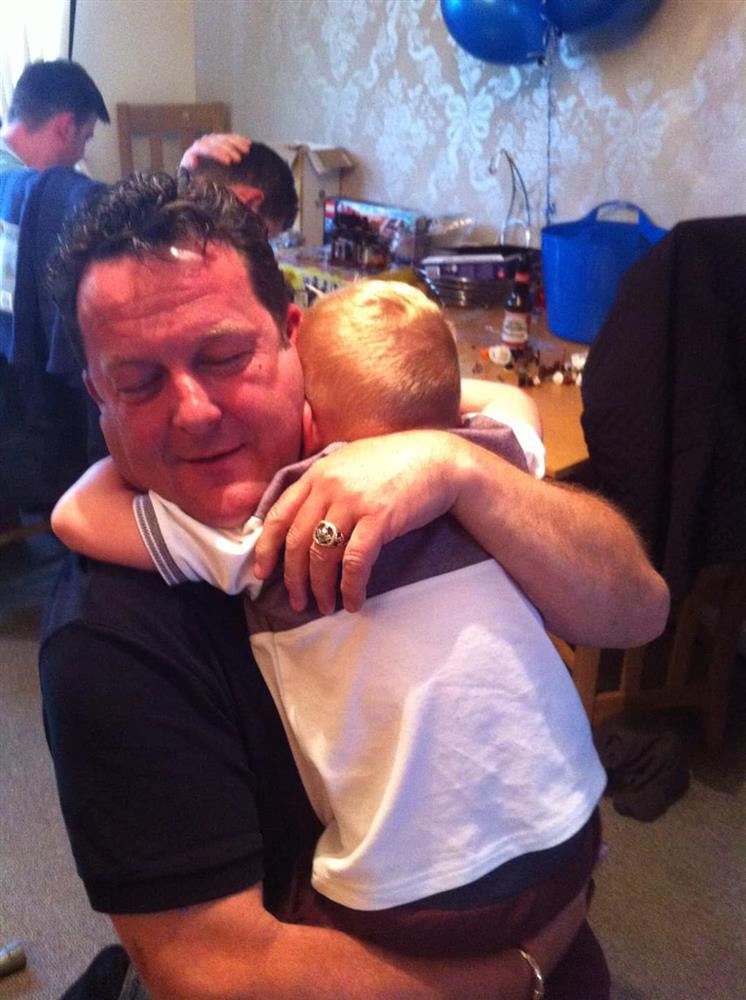 Traveller man’s six day hike set to raise money for the Samaritans ...