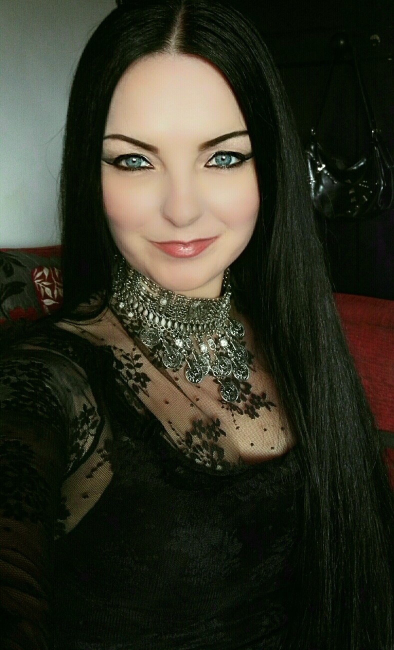 Romany Gypsy fronted metal/goth band Lady Sakara releases new single ...