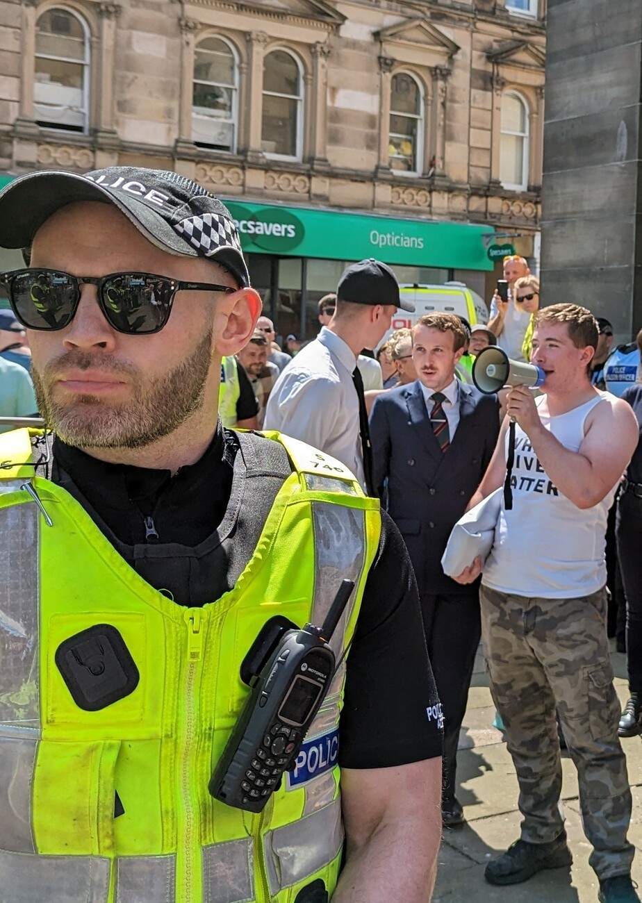 Far-right Highland Division forced out of Scottish town | Travellers Times