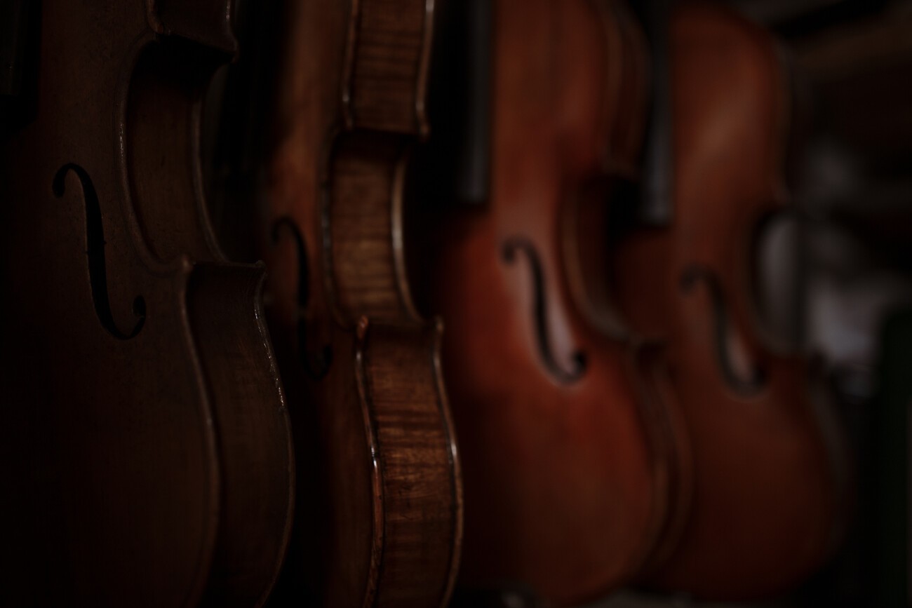 Romani musician and instrument-maker Ferenc Ungri – by Eszter Halasi ...