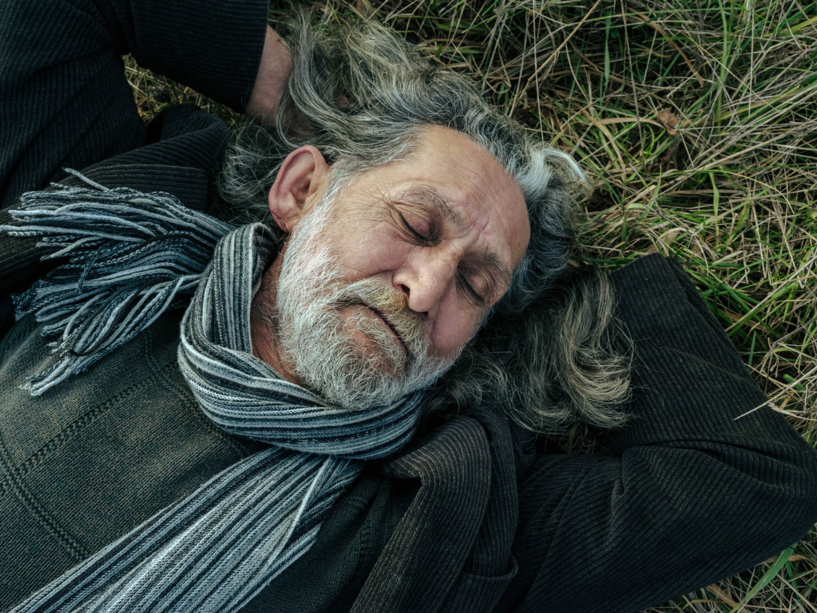 "I paint the colourful Gypsies from my dreams" - Gabor Varadi - painter ...