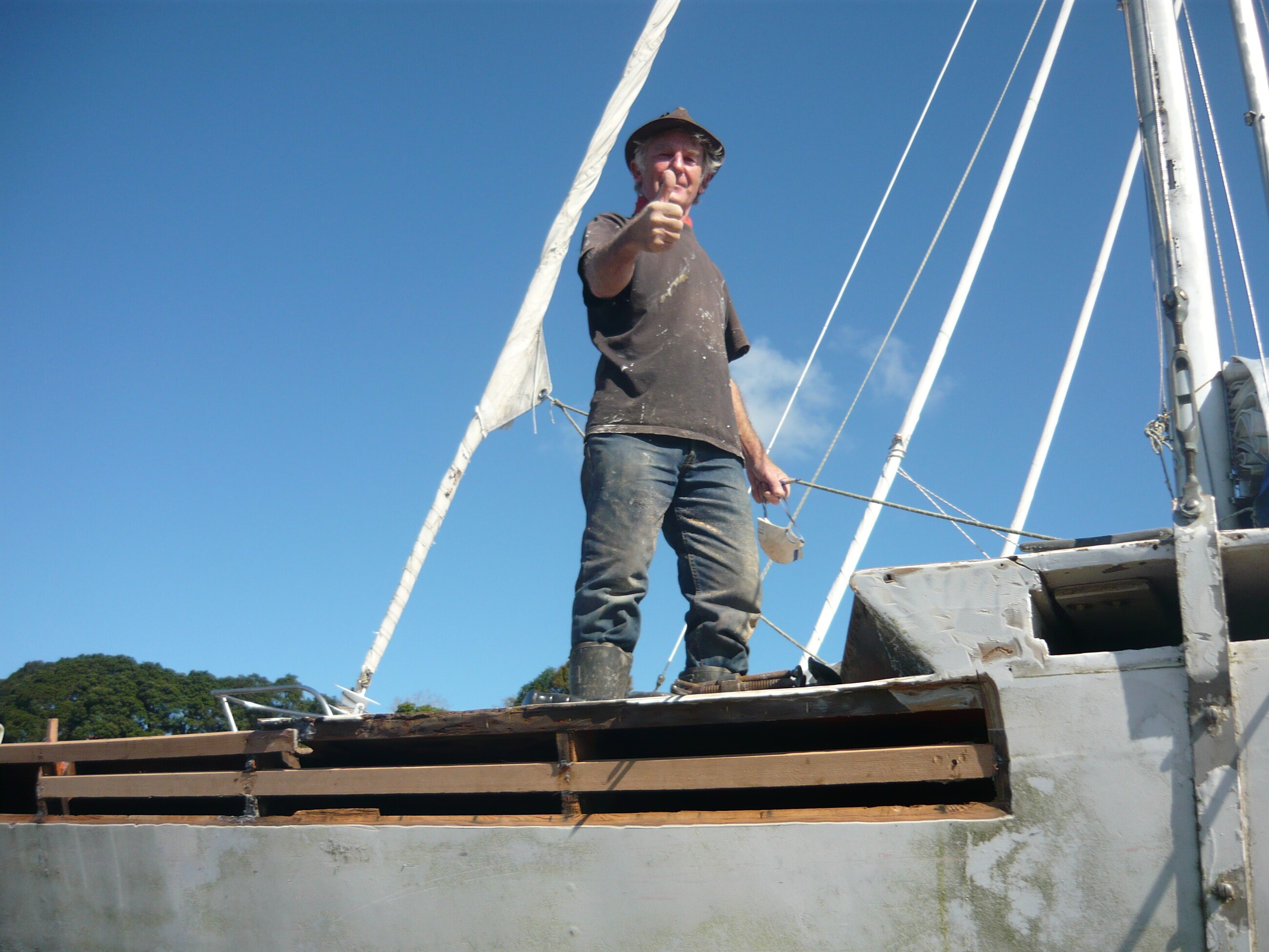Romany campaigner Bob Lovell fighting to save NZ boatyard | Travellers ...