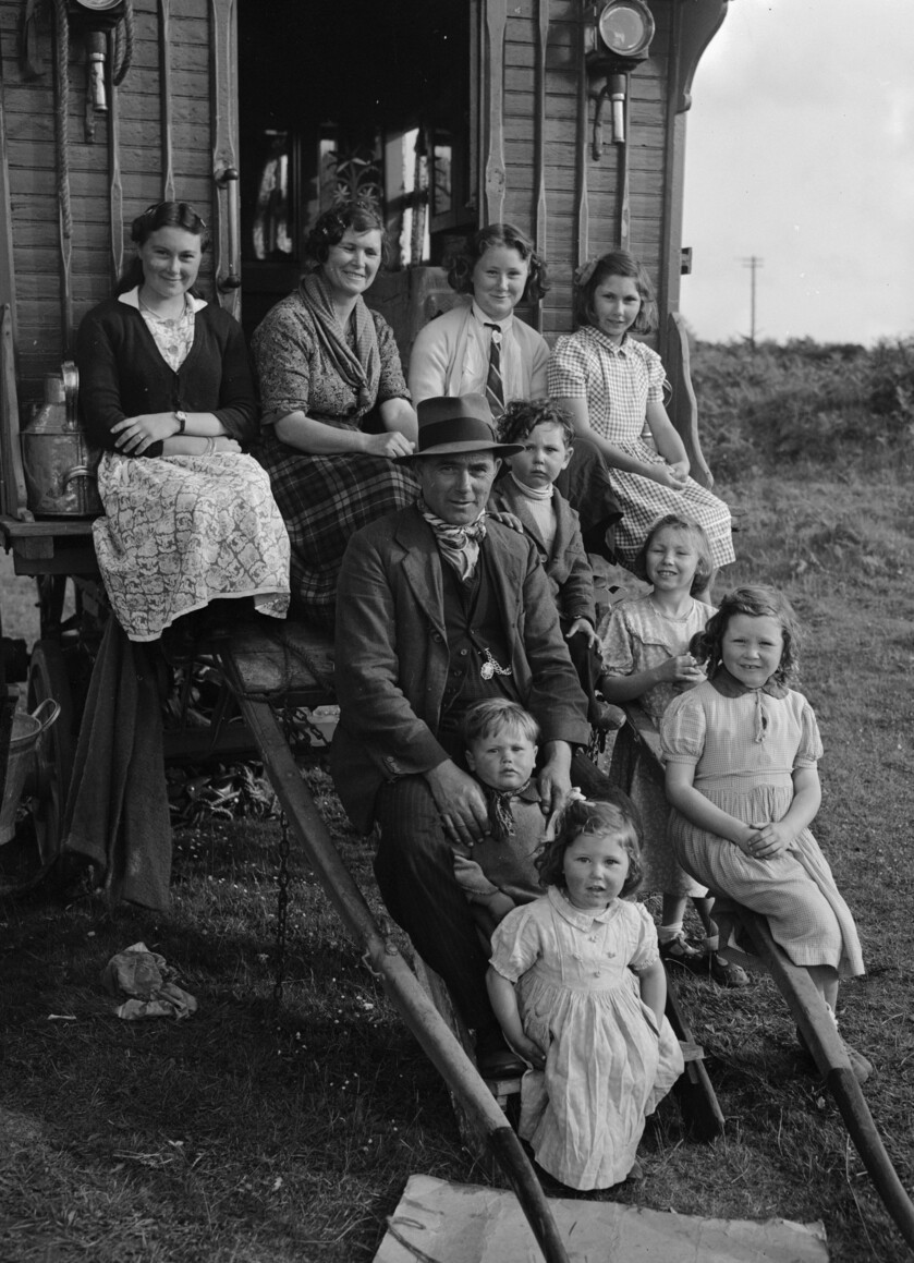 The traditions and rituals of Welsh Gypsy women, 1900-2021 | Travellers ...