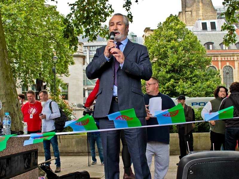 Drive 2 Survive rally to protest anti-Traveller law ‘makes history ...