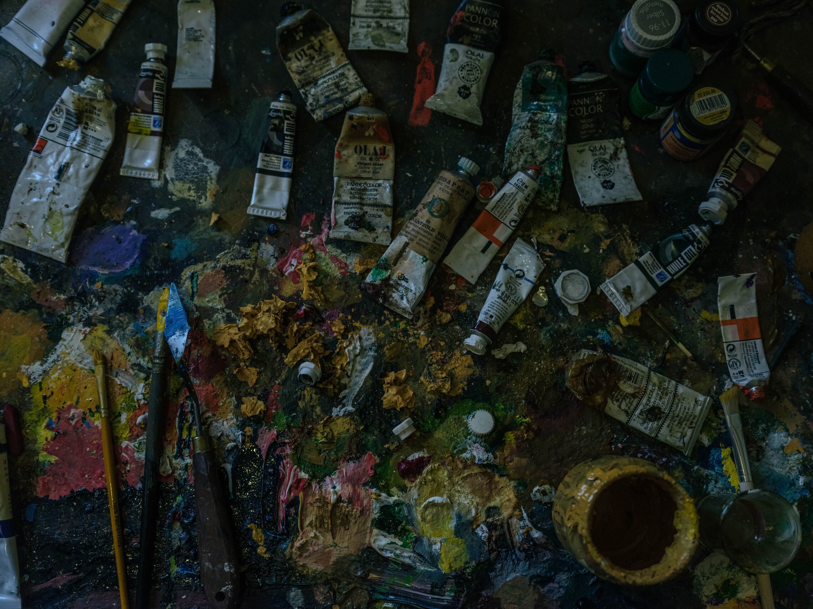 "I paint the colourful Gypsies from my dreams" - Gabor Varadi - painter ...