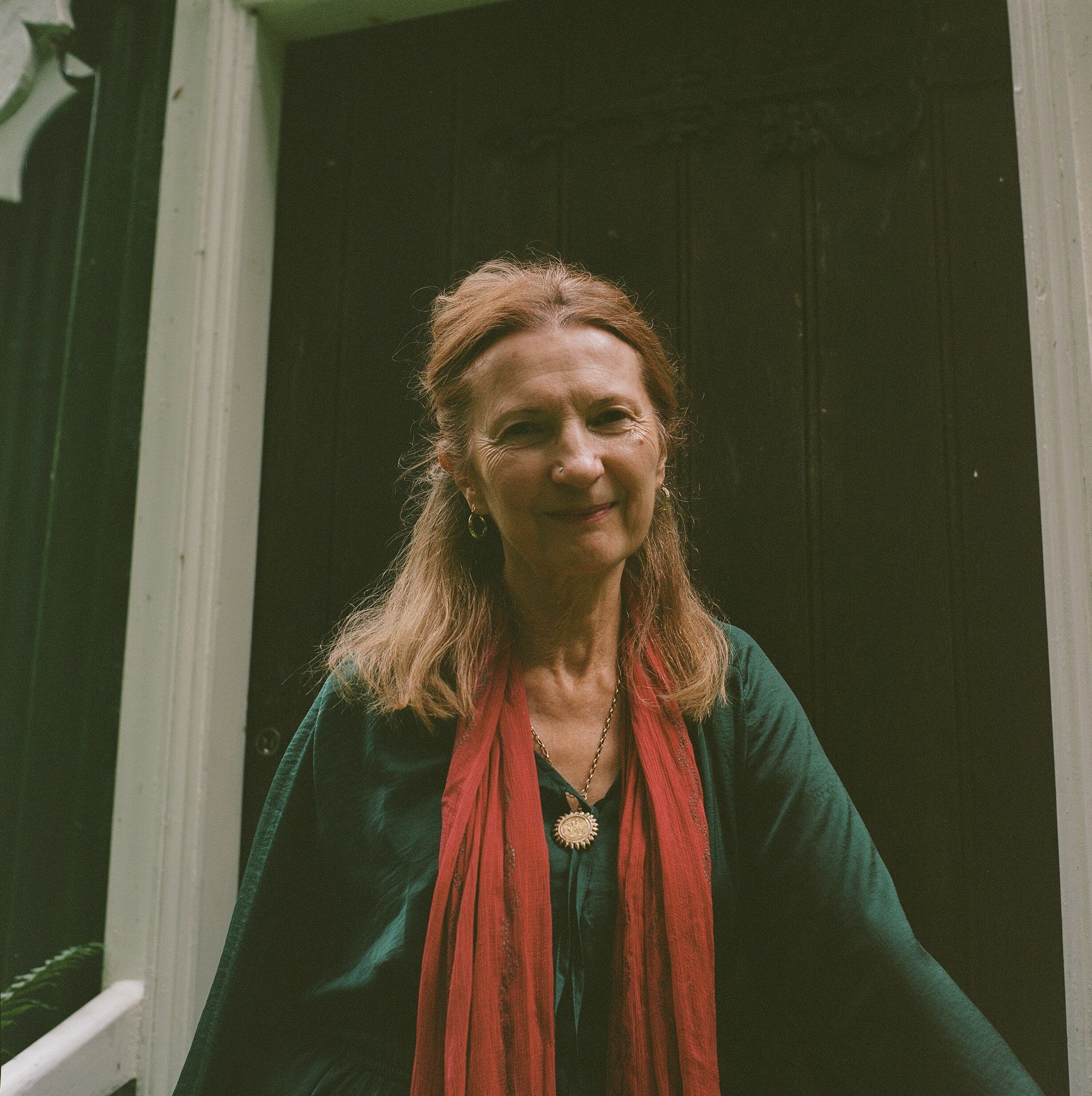 'The Gypsy Church', Bramdean - by Raine Geoghegan, photographs by Jack ...