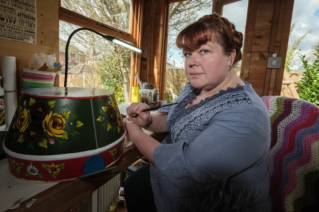 Profile on canal artist Kerri Willams | Travellers Times