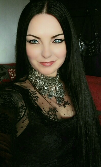 Romany Gypsy fronted metal/goth band Lady Sakara releases new single ...