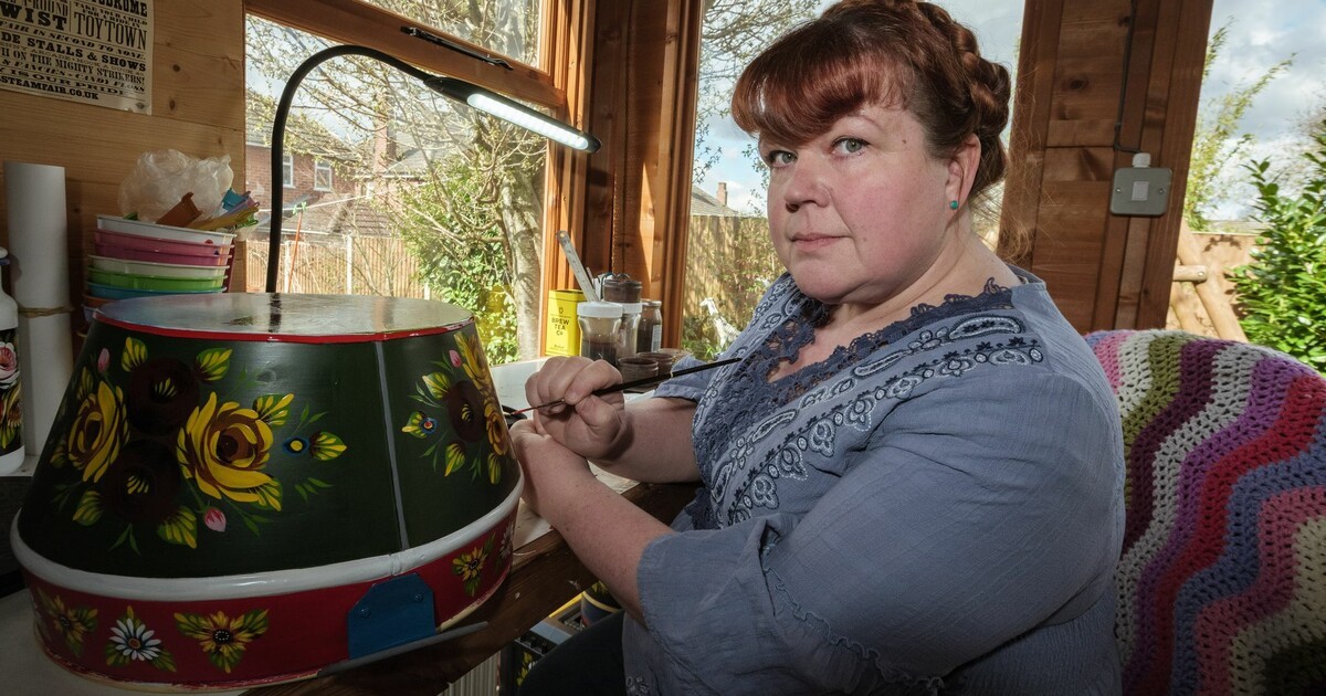 Profile on canal artist Kerri Willams | Travellers Times